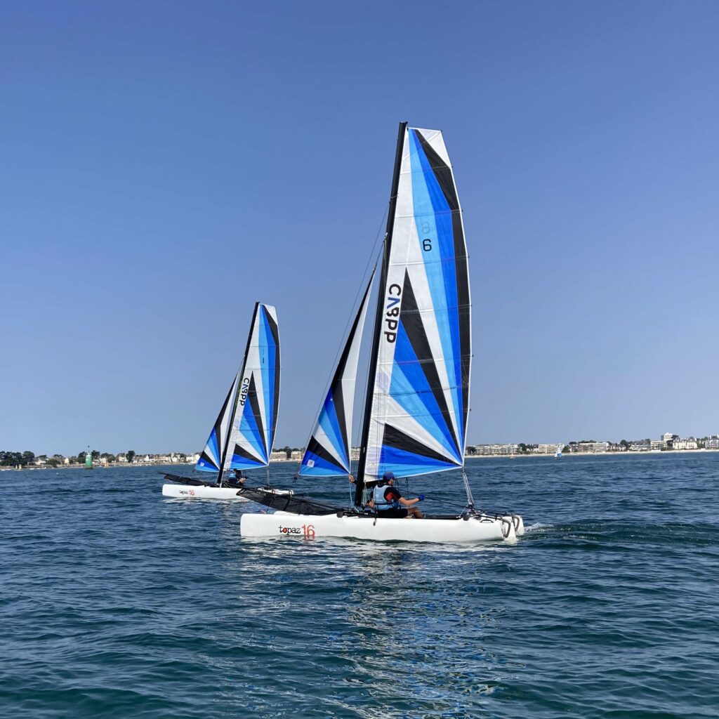 Stages Adultes et +16 ans Topaz 16 Planche à voile - CNBPP